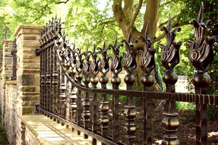 Antique bespoke garden cast iron fence front railing design of garden ...