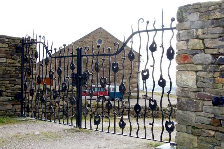 Modern Metal Art Double Driveway Front Entry Wrought Iron Gate Designs ...