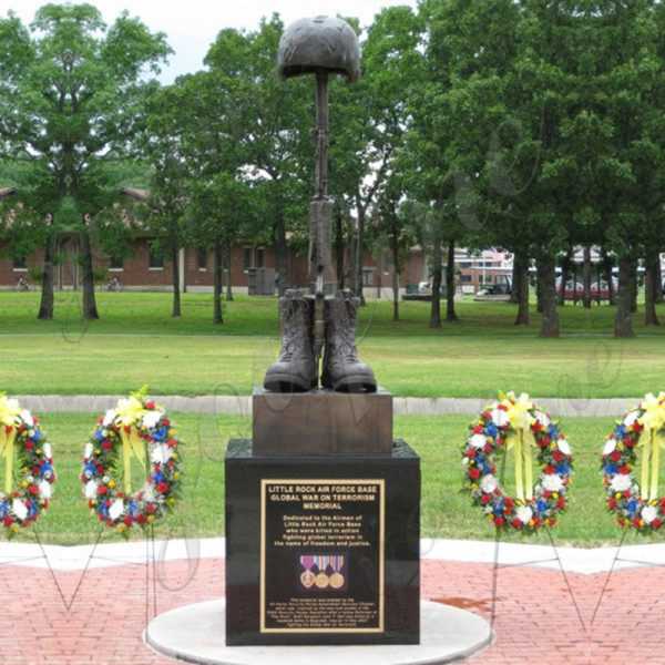 Bronze Boots Rifle and Helmet Statue Design Battlefield Cross Memorial ...