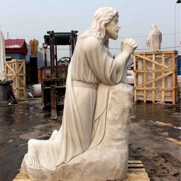 life size outdoor catholic statue kneeling in prayer Jesus statue for ...