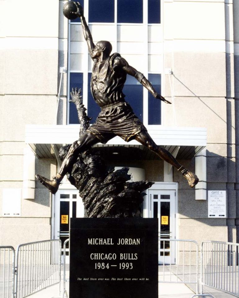 Famous Bronze Michael Jordan Statue for Sale Garden Decor-YouFine