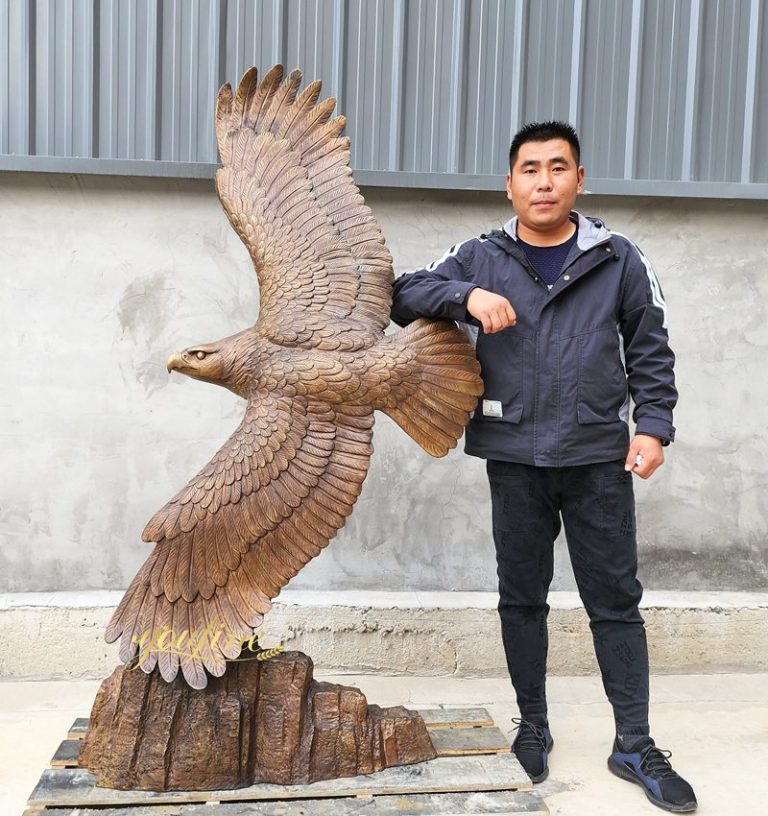 Vertical Flying Eagle Statue-Garden Art Sculpture