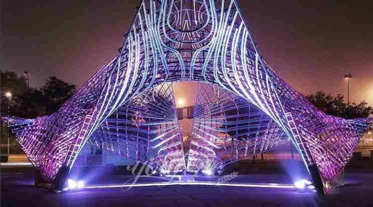Landscape Sculpture: A Unique Outdoor Light Sculpture Project