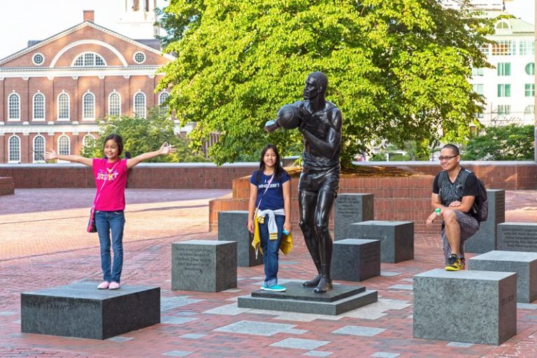 Top 15 Best NBA Statues Around the World- YouFine