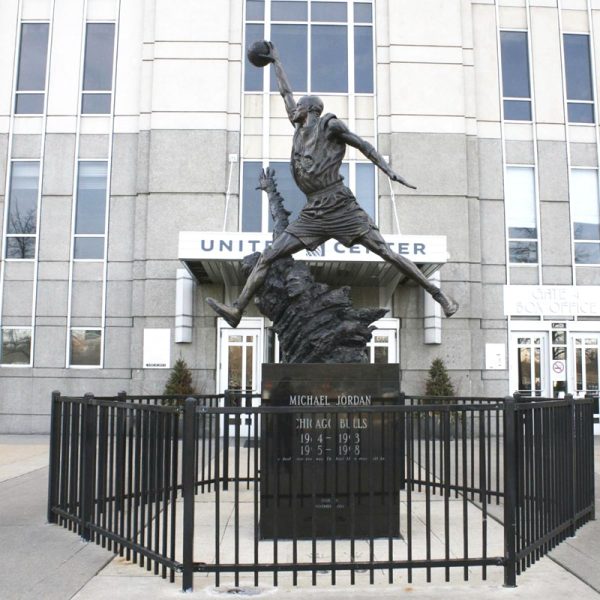 Top 15 Best NBA Statues Around the World-YouFine