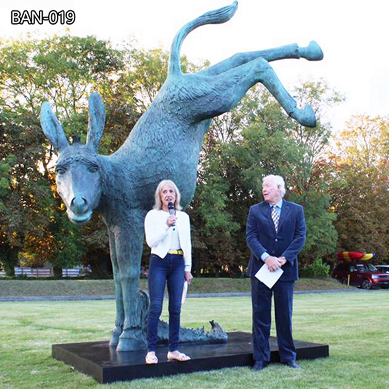donkey statue