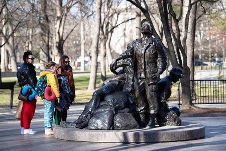 Bronze Military Vietnam Women's Memorial Female Soldier Statue-YouFine