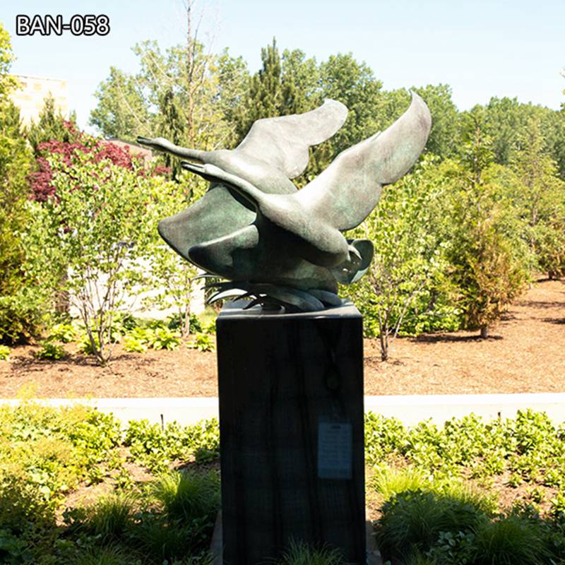 Garden Bronze Flying Wild Goose Sculpture Memorial Pool Decoration-YouFine